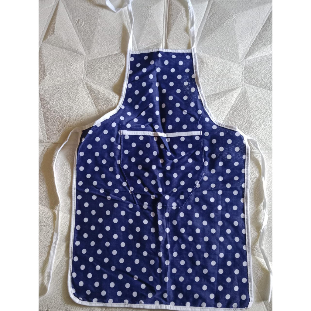 Jual CELEMEK/ APRON ANAK TK SD KARAKTER DAN POLOS (1pcs) | Shopee Indonesia