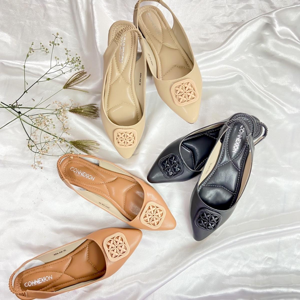 Jual CONNEXION Sandal Wanita Tali Belakang Variasi Bunga Kotak Termodis ...