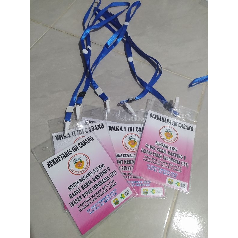 Jual name tag 1 set panitia custom | Shopee Indonesia