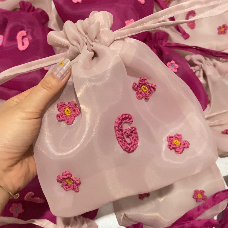 Jual Pouch Make Up Bunga Huruf / Inisial | Shopee Indonesia