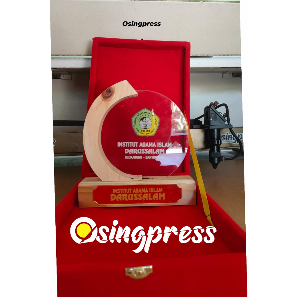 Jual Vandel Akrilik / Plakat Akrilik / Plakat Wisuda / Plakat Magang ...