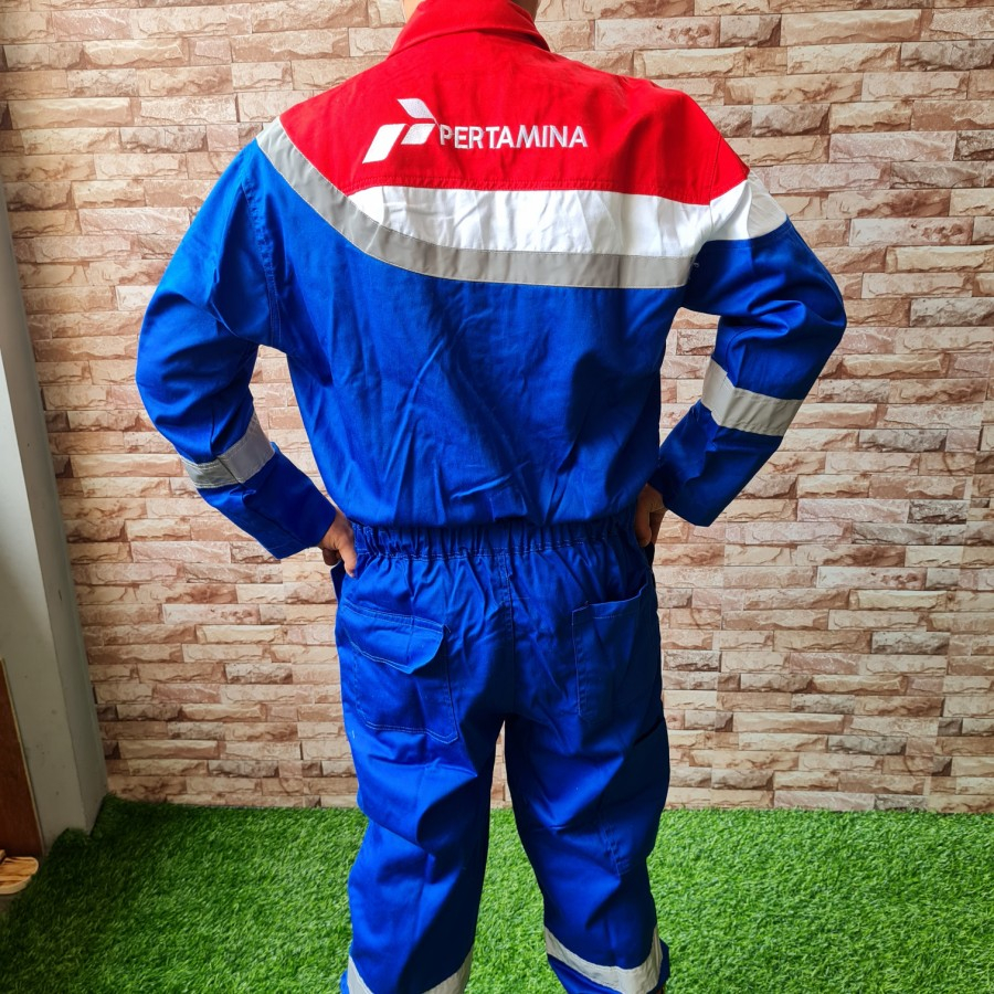 Jual paketan wearpack pertamina+sepatu ori | Shopee Indonesia