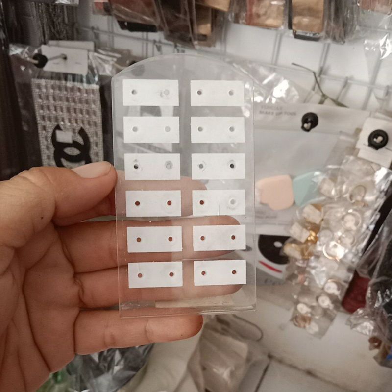 Jual display bekas anting/display second harga untuk 1biji | Shopee ...