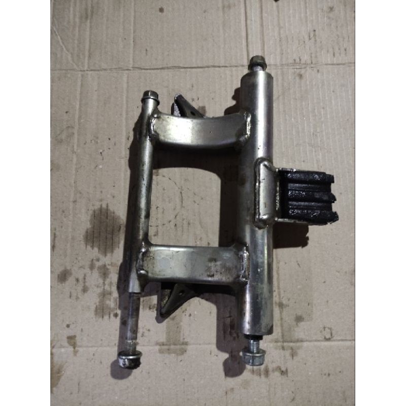 Jual Mounting Ayunan Sambungan Mesin Beat Fi Esp Eco Beat Pop | Shopee ...