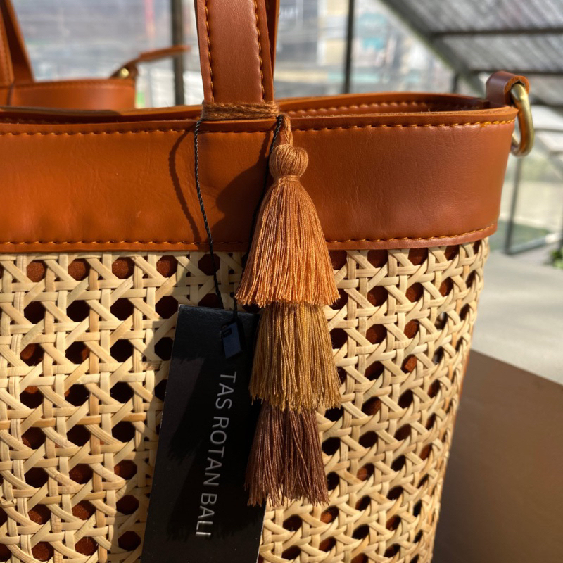 Jual Aksesoris Tas | Gantungan Tas | Tassel | Hiasan Tas | Shopee Indonesia