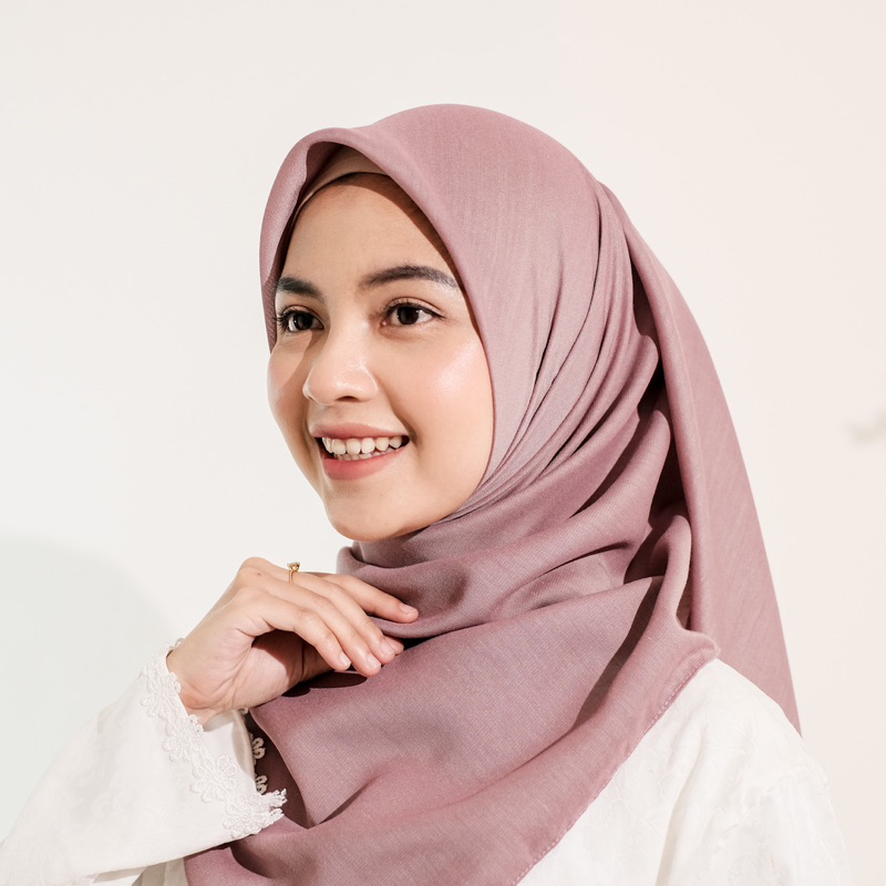 Jual Oneme Hijab - Hijab Voal Paris Premium Hijab Segiempat Voal Paris Premium ROSE PLUM ...