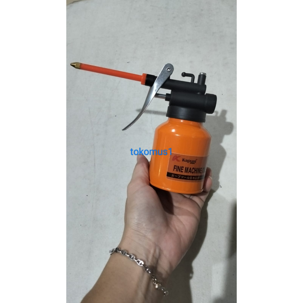 Jual OLI CAN KALENG /BOTOL/POMPA SEMPROTAN OLI /OLI CAN BESI | Shopee ...