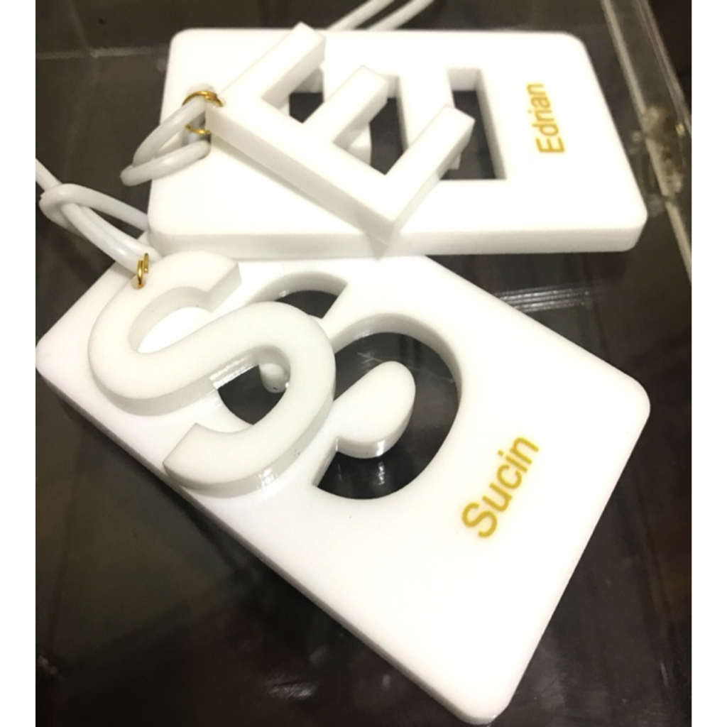Jual BAG TAG AKRILIK / gantungan tas initial custom / luggage tag ...