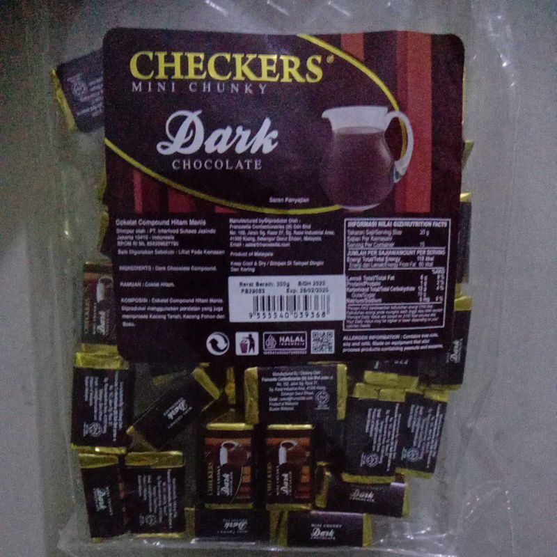 Jual Checkers Mini Chunky Chocolate / checkers almond Chocolate ...