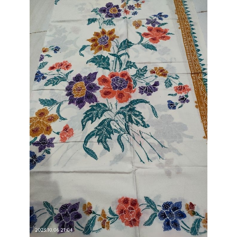 Jual Kain batik solo cap encim kembangan ungu orange limited | Shopee ...