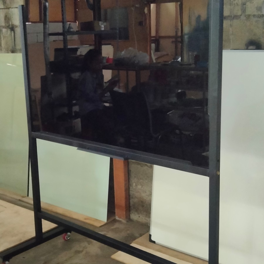 Jual Glass Board Hitam Standing uk 90 x 120 cm | Shopee Indonesia