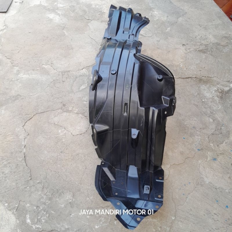 Jual liner fender spakbor depan mobil INNOVA ZENIX 2023 ORIGINAL TOYOTA ...