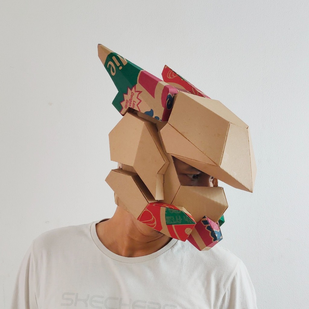 Jual Pola Kerajinan Kardus no.1021: Helm Robot Terinspirasi Ikan Hiu ...