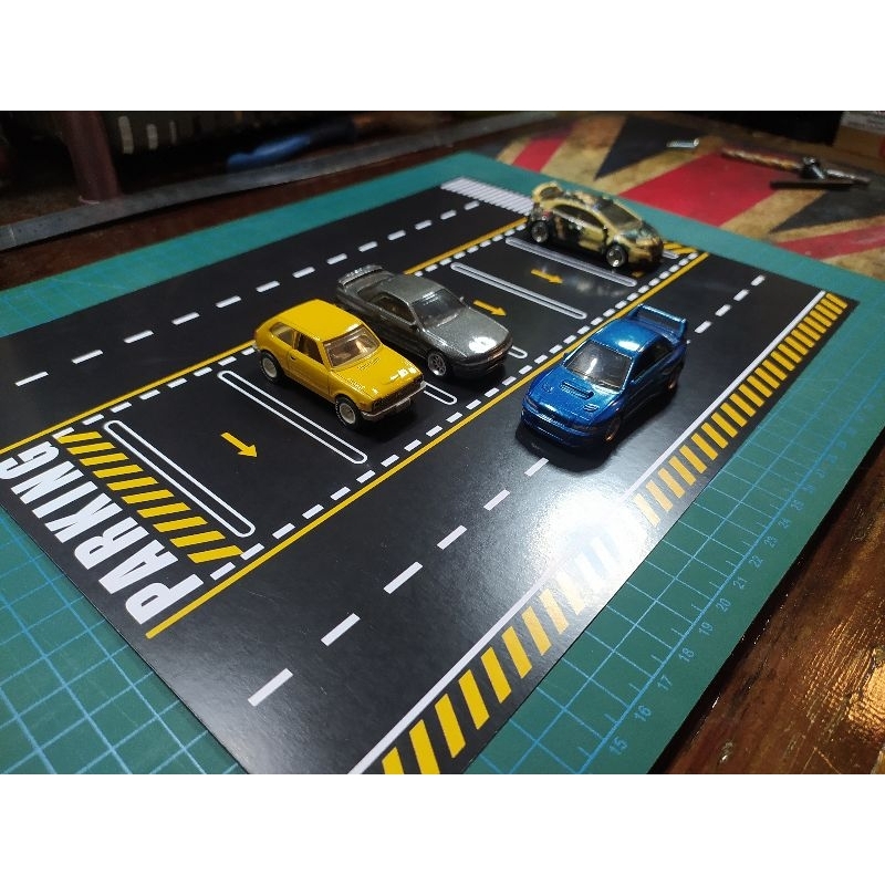 Jual Diorama Parkiran Hotwheels Diecast Skala 64 Papercraft Model Hitam ...