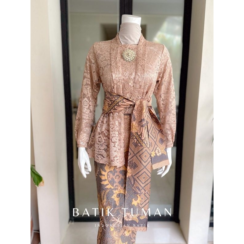 Jual SARTIKA Kebaya Kutu Baru Kartini Brokat Warna Mocca Nude Latte ...