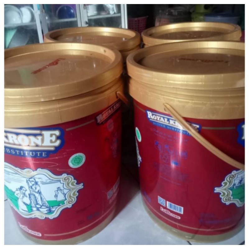 Jual ember UK 25kg. bersih lengkap dg tutup kuat tidk mudah pecah siap ...