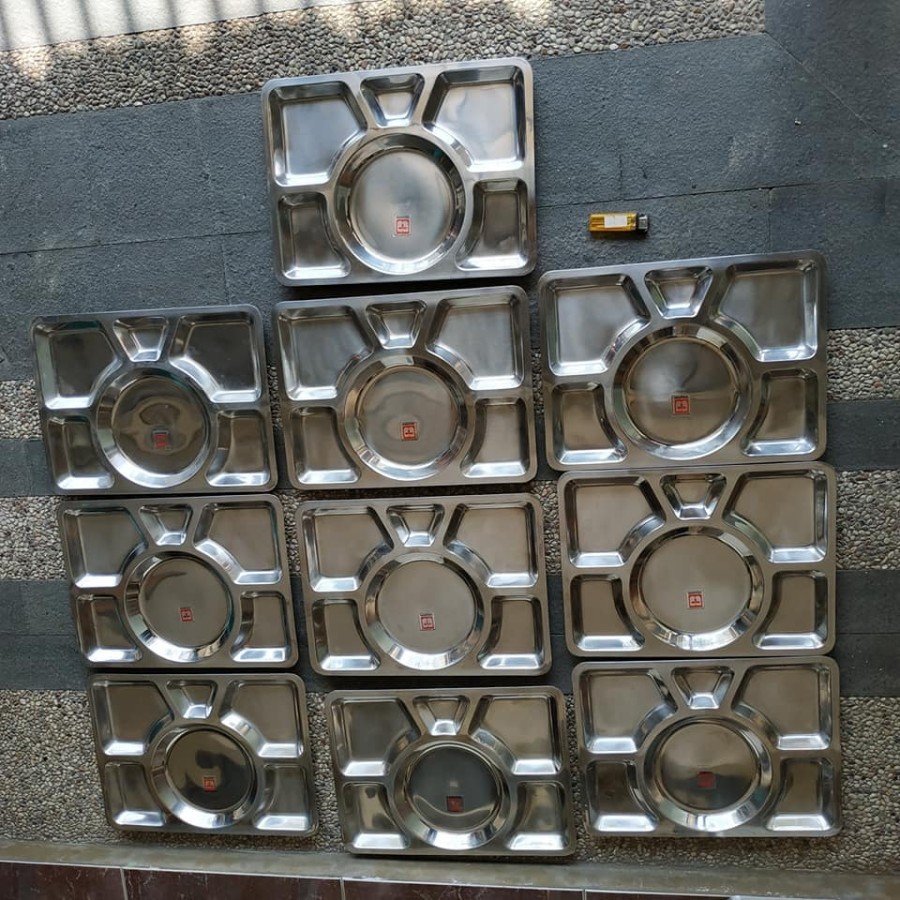 Jual Food Tray Maspion Stainless Steel 6 sekatan NOS | Shopee Indonesia
