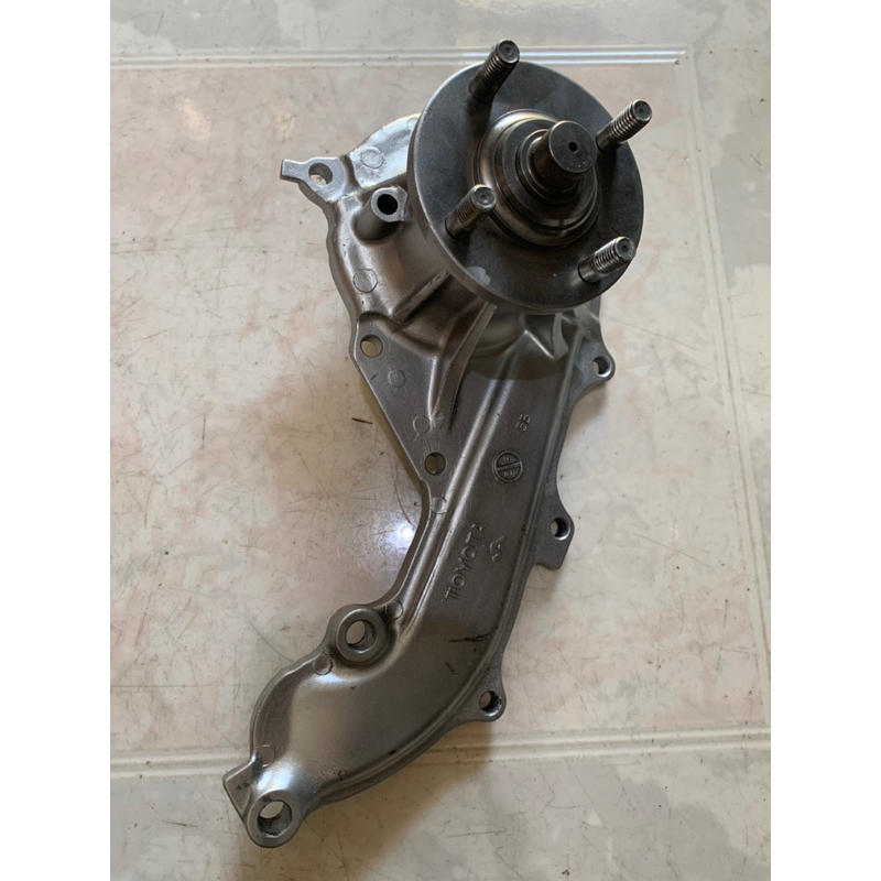 Jual ORIGINAL water pump innova diesel bensin fortuner diesel hilux ...
