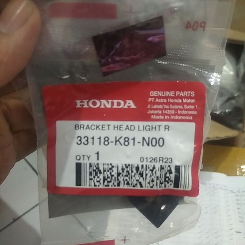 Jual Dudukan reflektor kanan(Bracket head light)Beat Esp 33118-K81-N00 ...