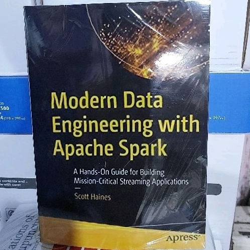 Jual Buku Modern Data Engineering With Apache Spark | Shopee Indonesia