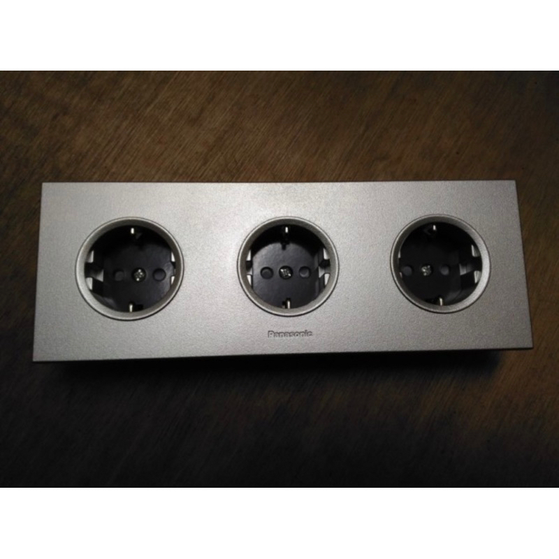 Jual Panasonic Stopkontak Triple Style Silver Minimalis Tanam MWS ...