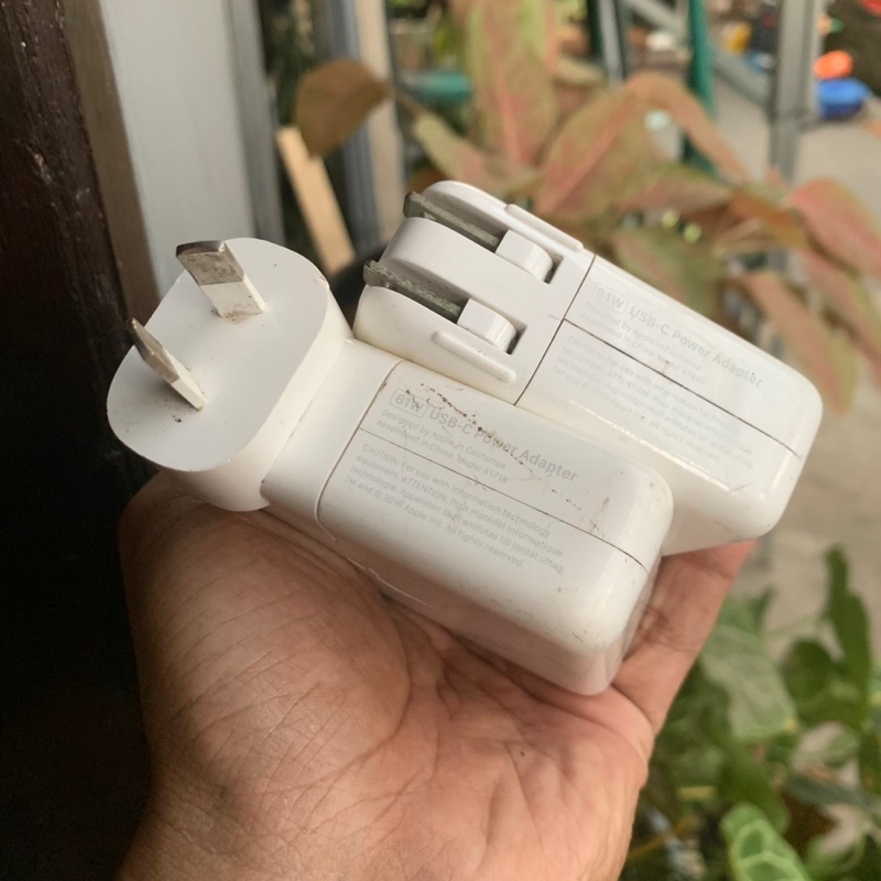 Jual charger magsafe 61watt usbC ( macbook ) | Shopee Indonesia