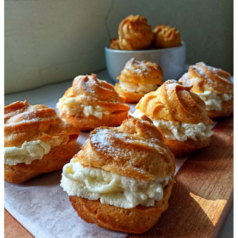 Jual [Kue basah] soes sus vla vanilla soes vla coklat Semarang enak ...