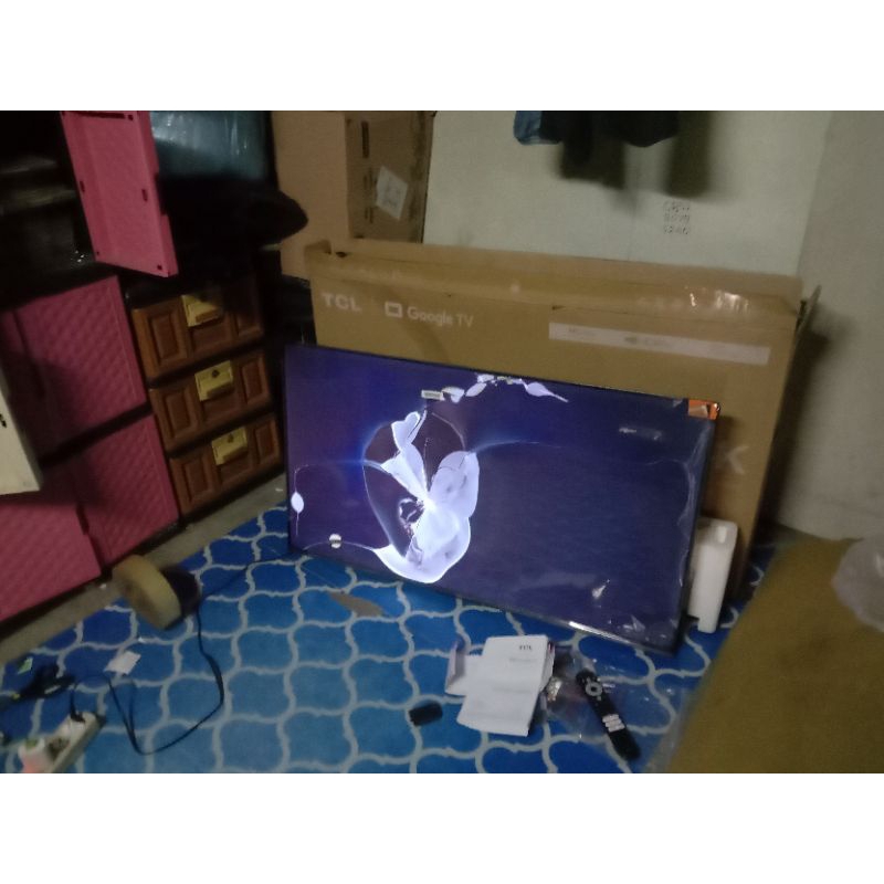 Jual LED TCL GOOGLE TV 43inc 4K UHD 43Q6 Minus Layar (panel pecah ...