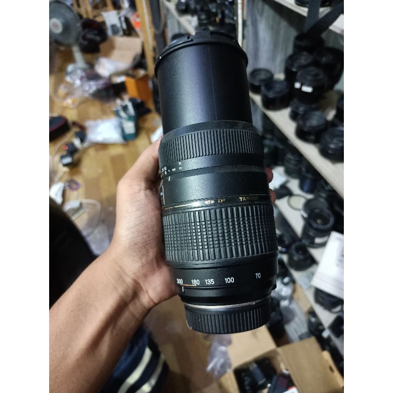 Jual Lensa Tele Nikon 75-300 Mm mulus Bonus bnayk | Shopee Indonesia