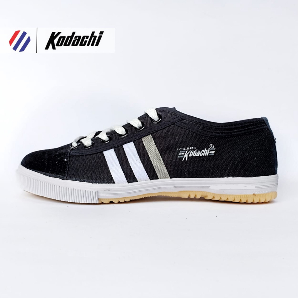 Jual sepatu kodachi capung 8111 hitam Putih original Sneakers Pria ...