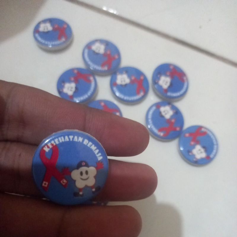 Jual pin kecakapan PMR Madya kesehatan remaja | Shopee Indonesia