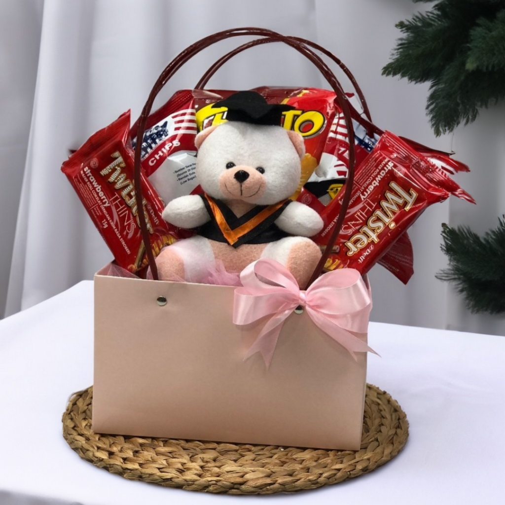 Jual Buket snack kado wisuda cewek Bucket snack kado wisuda ulang tahun ...