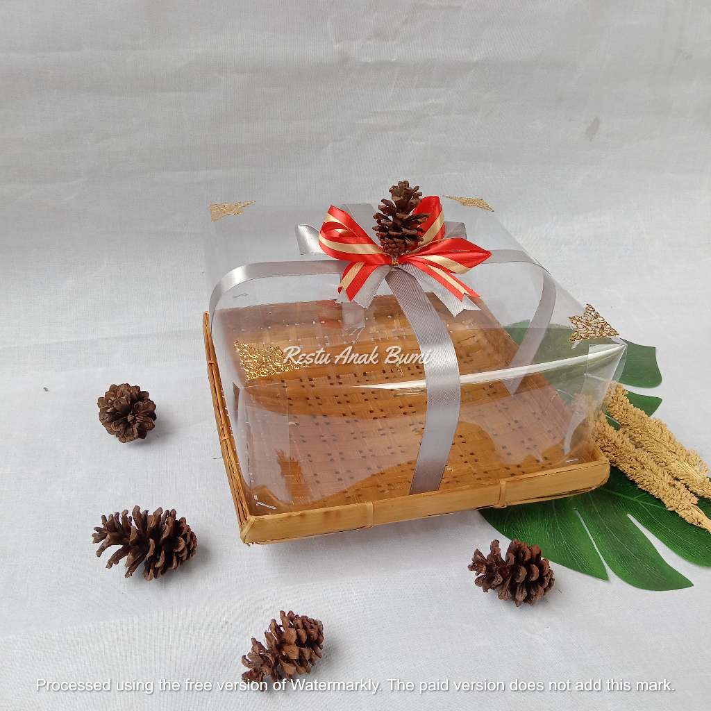 Jual Piring Mika Pita Ukiran Emas 25cm| Alas makan | piring saji bambu ...