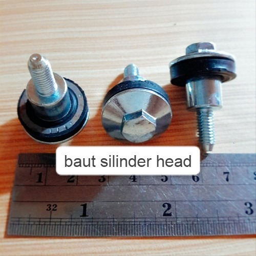 Jual BAUT CYLINDER HEAD / BAUT DEKSEL + KARET SEAL MEGAPRO/Baut-Baud ...