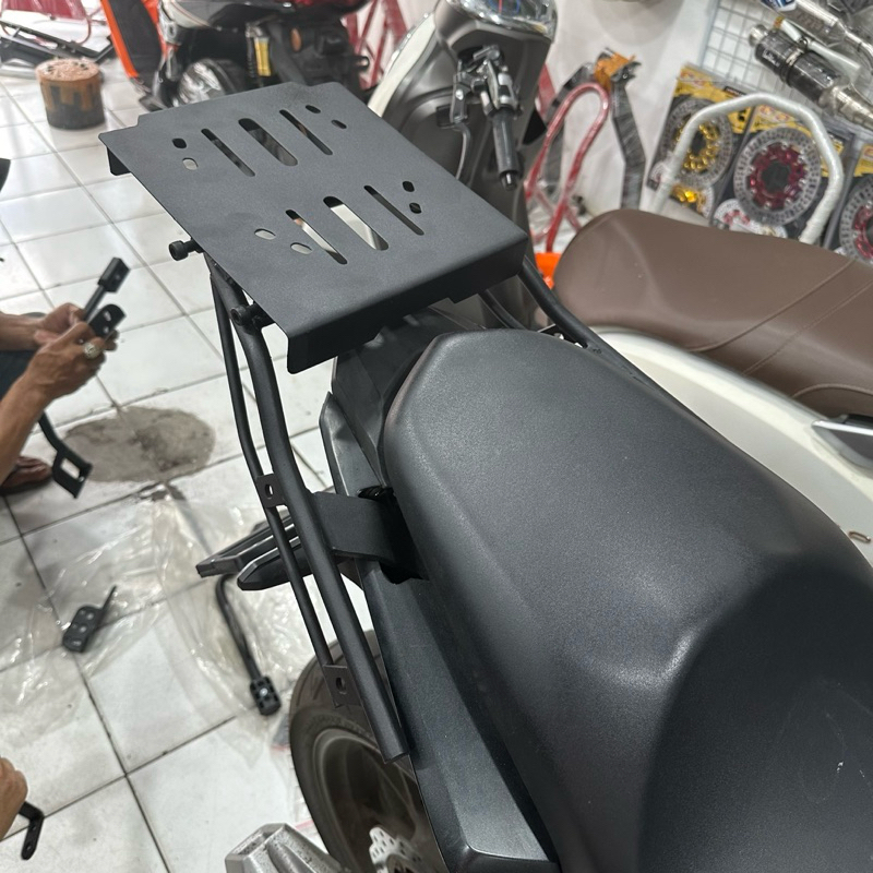 Jual breket box Honda CBX150 breket box CB150X Breket top box CB150X ...
