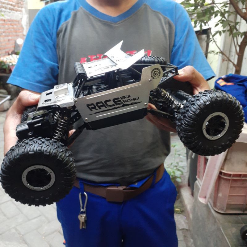 Jual Mainan Mobil Remote RC Offroad Jeep Big foot Monster 4WD | Shopee ...