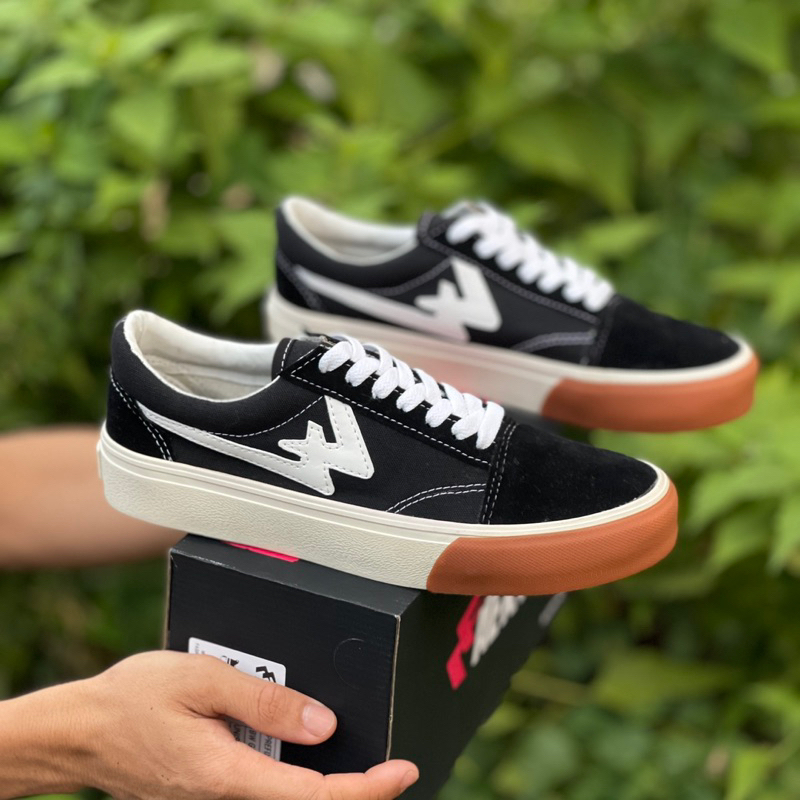 Jual Sneakers Aeko Prefixmate Pria/Wanita Original Lokal Made in ...