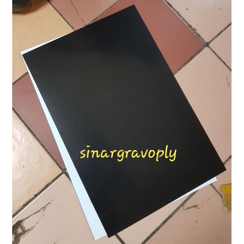 Jual gravoply putih teks hitam- hitam teks putih ukuran 40x60cm tebal1 ...