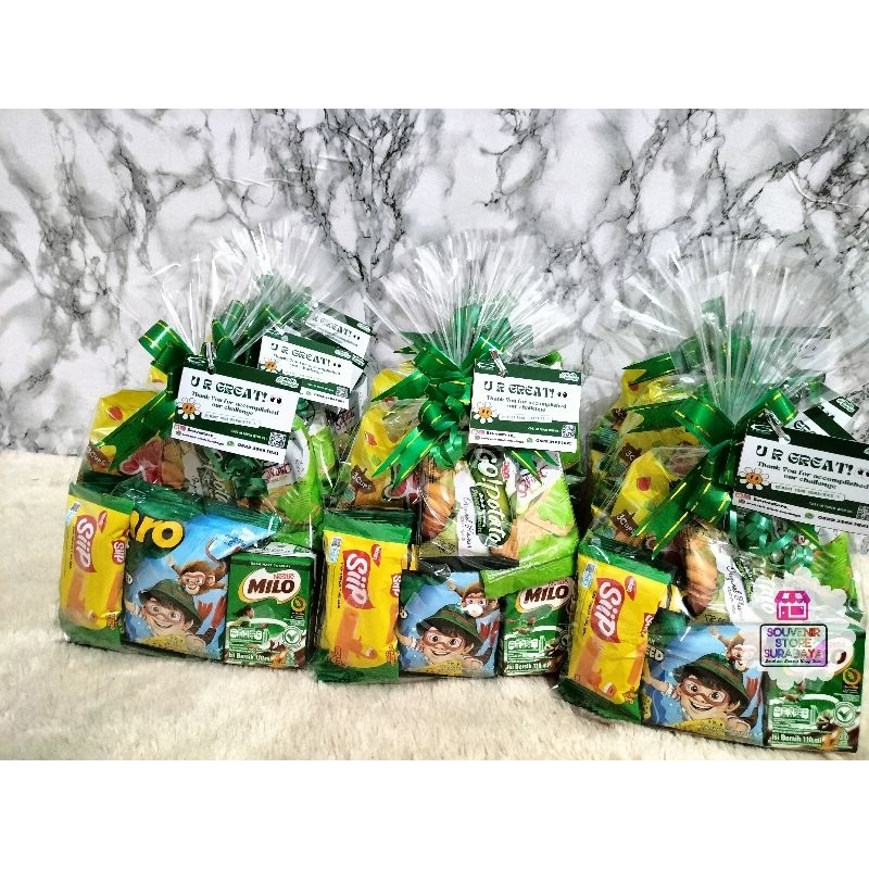 Jual Bingkisan ulang tahun Serba Hijau || Paket snack pita Tengah serba ...