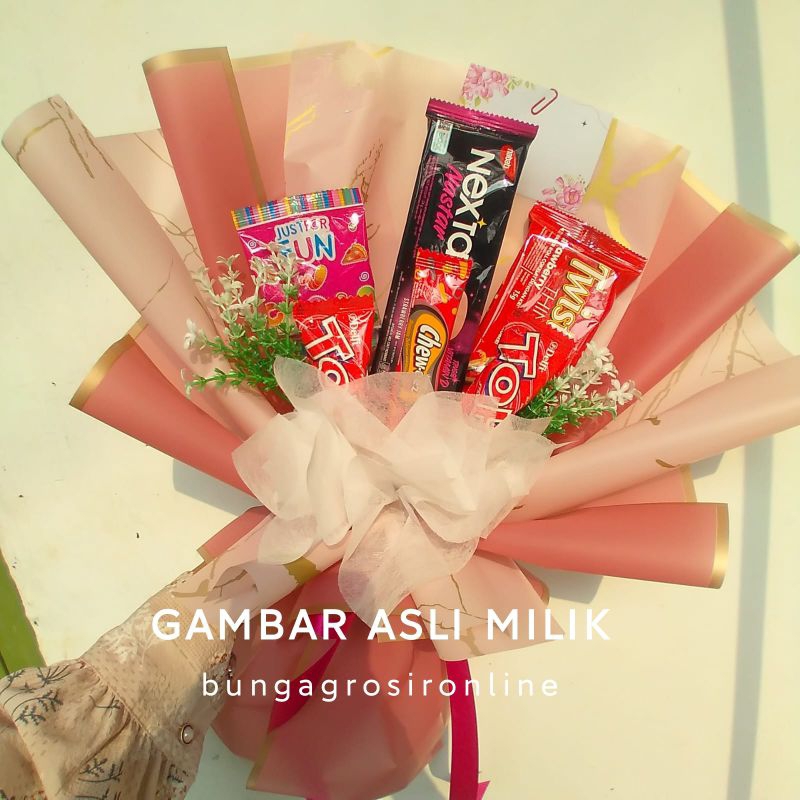 Jual 01 Mini Buket Jajan / Buket Wisuda Snack / Buket Aesthetic Wisuda ...