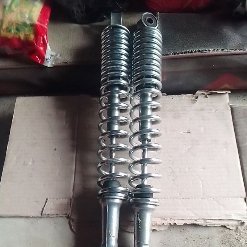 Jual shock sokbreker belakang Honda Supra lama barang second asli ...