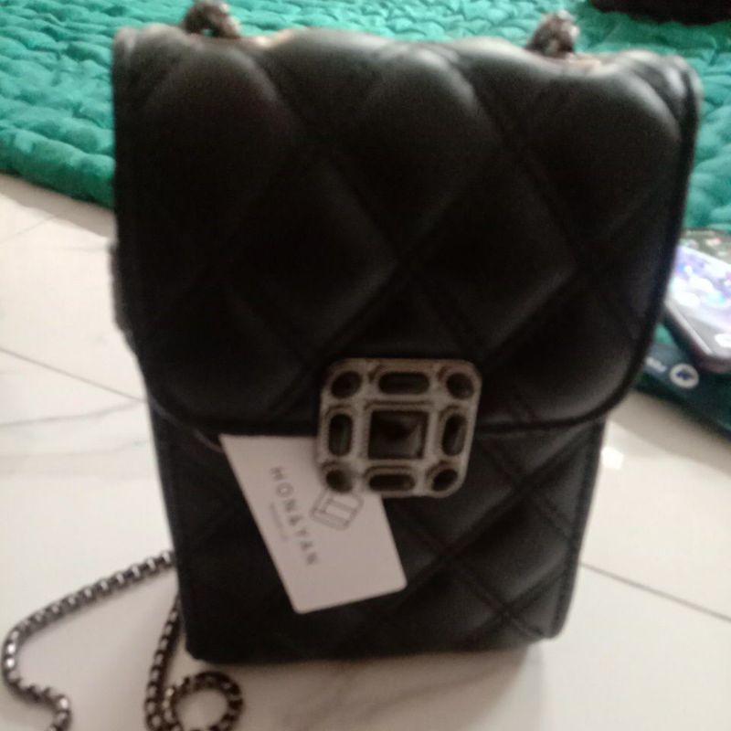 Jual pre-loved Tas Handphone HON & YAN | Shopee Indonesia