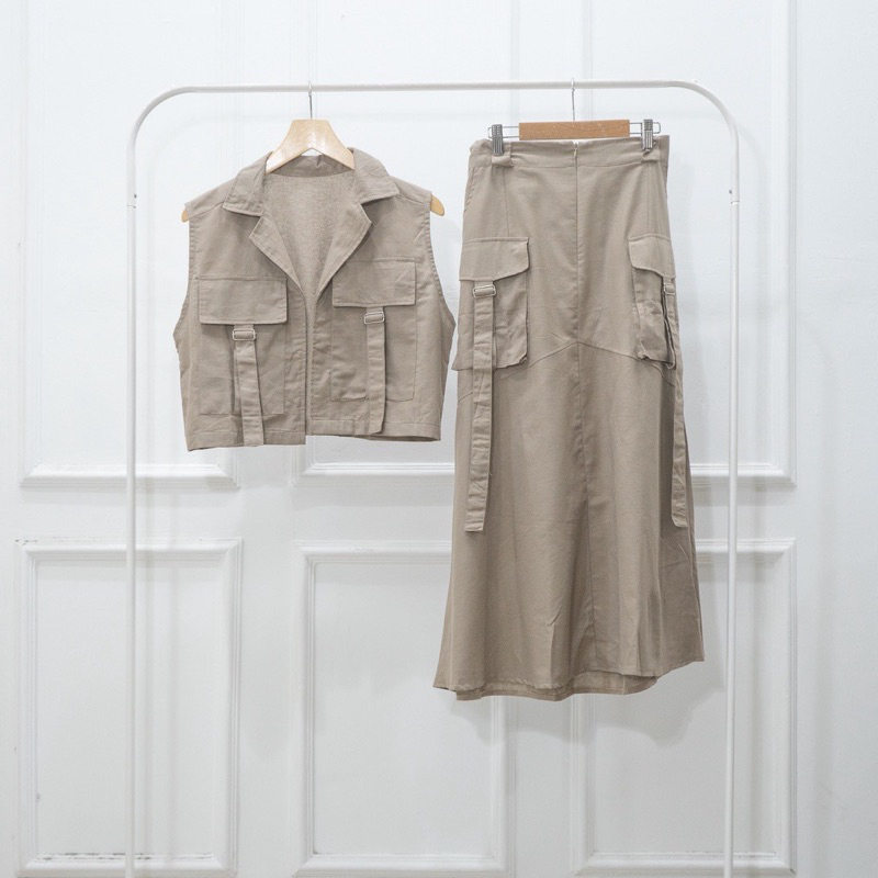 Jual KINTURA ONE SET ( Setelan Rompi + Rok ) / Setelan Cargo | Shopee ...