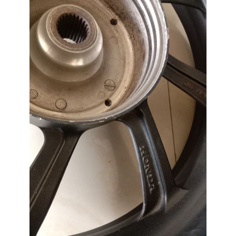 Jual velg pelek pelk belakang Honda Pcx 150 orisinil | Shopee Indonesia