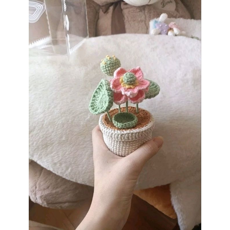 Jual Crochet Lotus Pot / Bunga Rajut Dekorasi Pot / bunga lotus rajut ...
