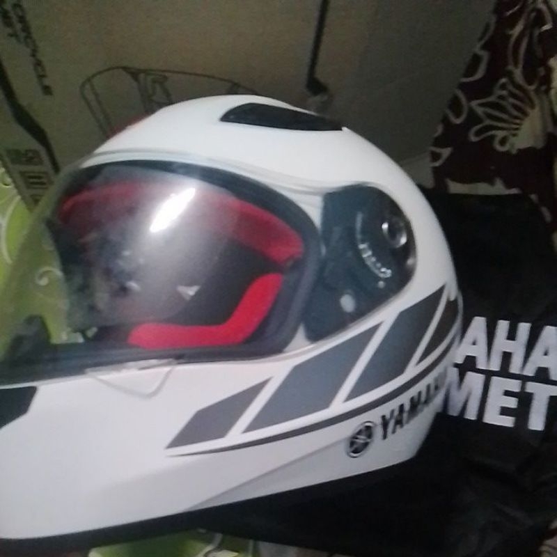 Jual Helm Fullface ORI New bawaan Yamaha | Shopee Indonesia