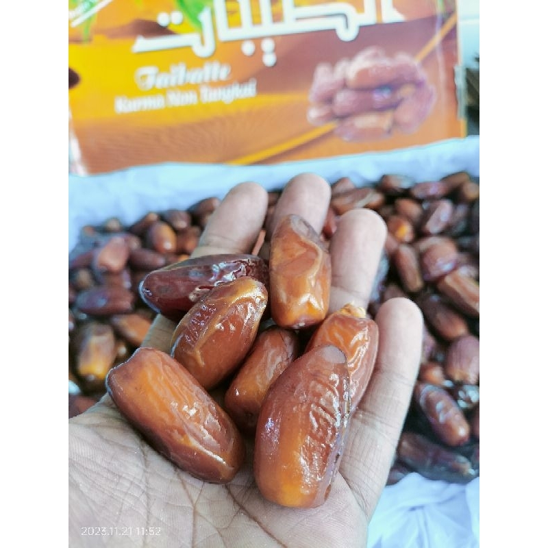 Jual Kurma Madu Tunisia Non tangkai Buah Fresh 1 kg kemasan Box ...
