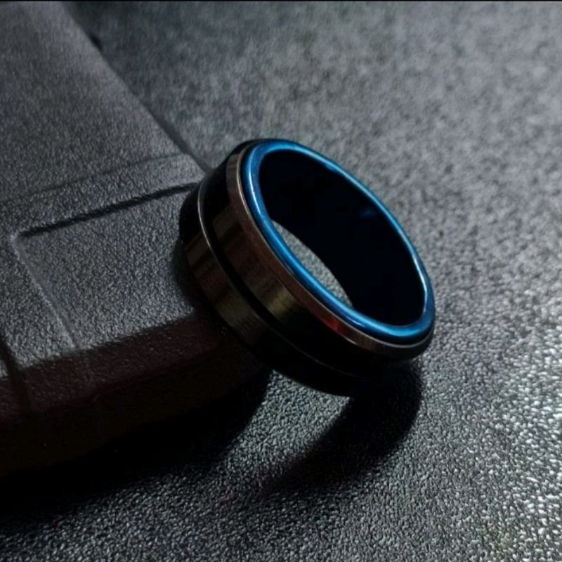 Jual CINCIN TITANIUM RING PUTAR HITAM POLOS LIST DALAM BIRU 100% ASLI ...