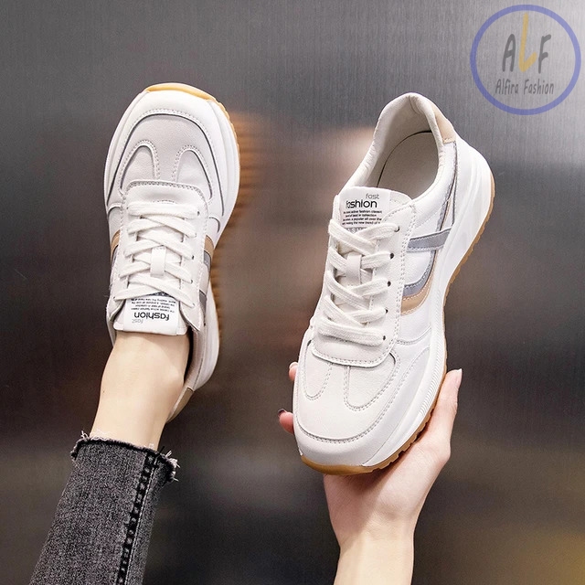 Jual Sepatu Wanita Model Terbaru Sneakers Cewe Kekinian Untuk Sekolah ...