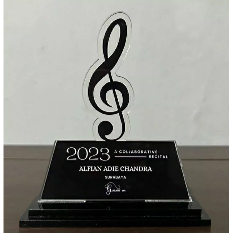 Jual Piala Musik Plakat Menyanyi Piala Lomba Musik Piala Menyanyi ...